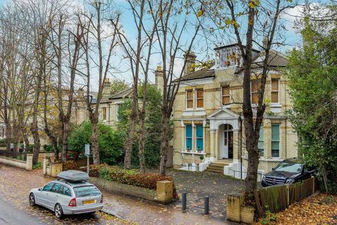 1 bed flat to rent in Oakhill Road, East Putney, London SW15, £2,750 ...