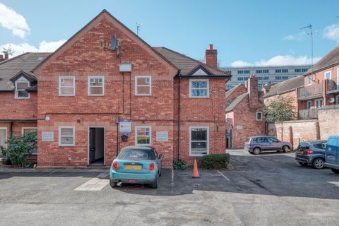 2 bed flat for sale in Union Street, Worcester WR1, £175,000 - Zoopla