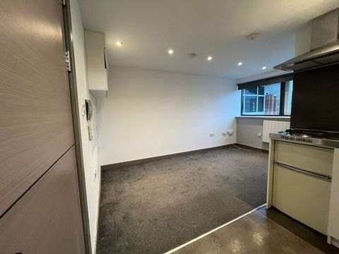 Studio to rent in Lime Tree Way, Chineham, Basingstoke RG24, £700 pcm ...