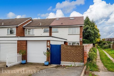 Andover Close, Epsom KT19, 4 bed end terrace house for sale, £550,000 ...