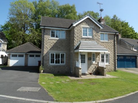 The Willows, Blackburn BB2, 4 bed property to rent, £1,500 pcm - Zoopla