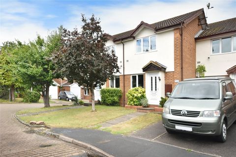 Smallfield, Surrey RH6, 2 bed terraced house for sale, £315,000 - Zoopla