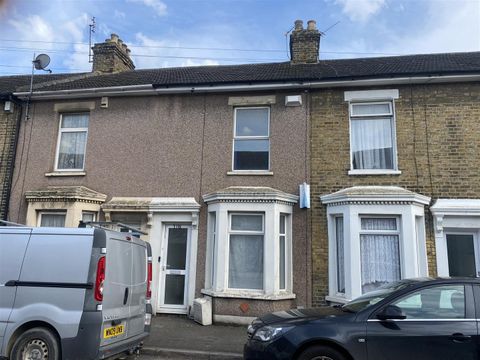 2 bed terraced house to rent in Berridge Road, Sheerness ME12, £1,150 ...