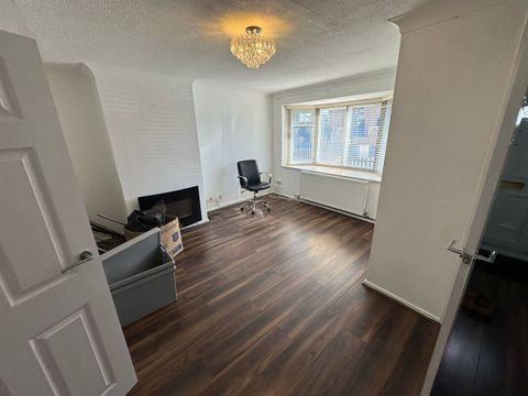 3 bed maisonette to rent in Windmill Lane, Smethwick B66, £1,200 pcm ...
