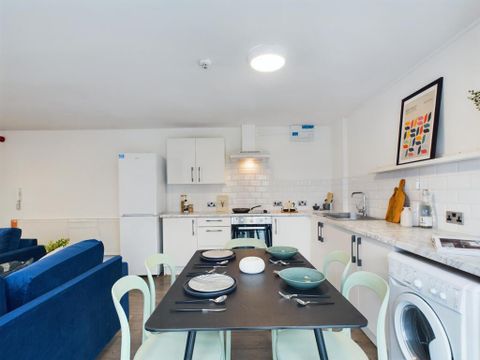 Edge Lane, Liverpool L7, Room to rent, £676 pcm - Zoopla