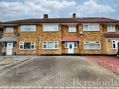 Trafalgar Road, Rainham RM13, 3 bed terraced house for sale, £398,000 ...