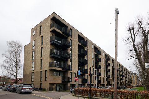 1 bed flat for sale in Cedarwood Court, Clapton Common, London E5, £ ...