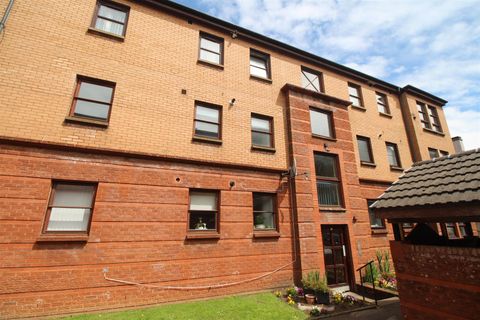 Regent Street, Greenock PA15, 2 bed flat for sale, £64,000 - Zoopla