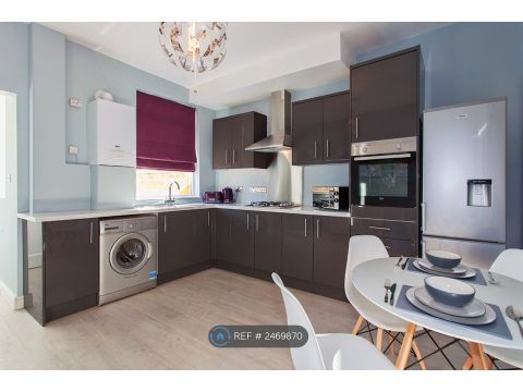 Room to rent in Sherbrook Terrace, Daybrook, Nottingham NG5, £535 pcm - Zoopla