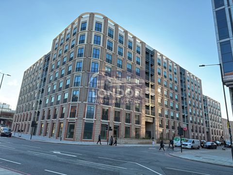 Calthorpe Street, Farringdon, London WC1X, 2 bed flat to rent, £4,750 ...