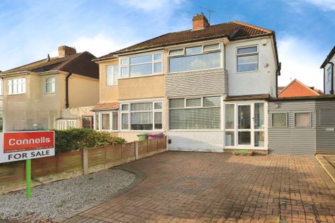 Burland Avenue, Claregate, Wolverhampton WV6, 3 bed semi-detached house ...