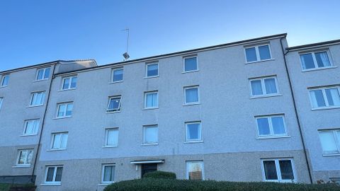 Murroes Road, Linthouse, Glasgow G51, 3 bed flat to rent, £950 pcm - Zoopla