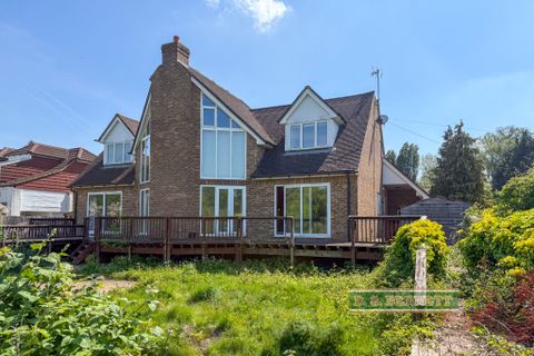 3 bed detached house for sale in Riverside Home - Wraysbury, Berkshire ...