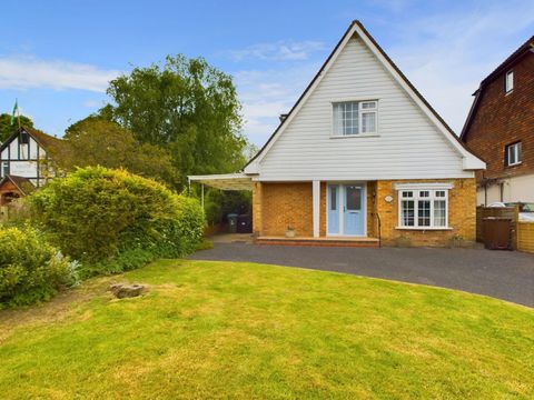 High Street, Findon Village, Worthing BN14, 3 bed detached house for ...