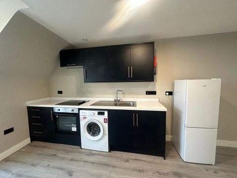 Studio to rent in High Street, Leicester LE1, £725 pcm - Zoopla