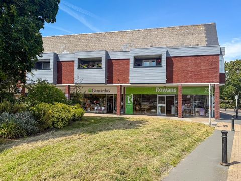 Stubbington Green, Stubbington PO14, 2 bed flat for sale, £210,000 - Zoopla