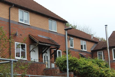 2 bed terraced house for sale in Farm Hill, Exeter EX4, £170,000 - Zoopla