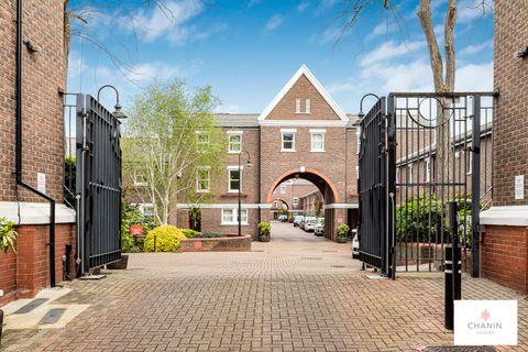 5 bed town house to rent in Lockesfield Place, London E14, £4,983 pcm ...
