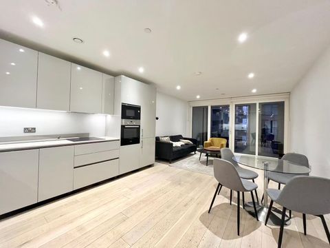 2 bed flat to rent in Heygate Street, London SE17, £3,293 pcm - Zoopla