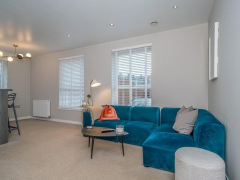 New Town/Broughton EH7, 2 bed flat to rent, £2,660 pcm - Zoopla