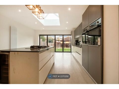 3 bed semi-detached house to rent in Mercers Way, Colchester CO1, £ ...