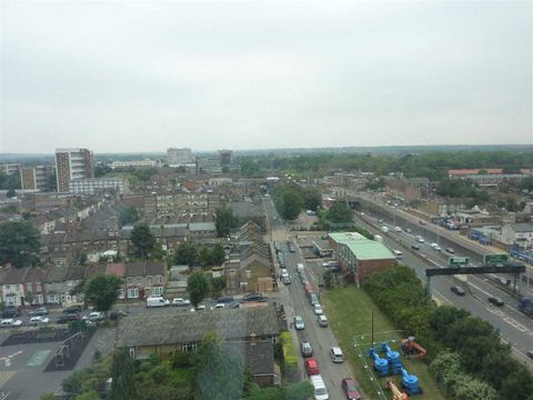 1 bed flat to rent in Scott House, Woolmer Road, London N18, £1,300 pcm ...