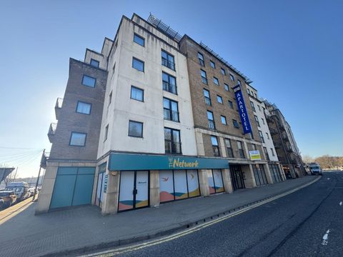 Strand Road, Londonderry BT48, 2 bed flat for sale, £115,000 - Zoopla