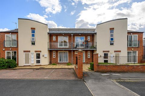 Lowther Court, The Groves, York YO31, 2 bed flat for sale, £200,000 ...