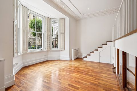 Redcliffe Square, Chelsea, London SW10, 2 bed flat for sale, £1,050,000 ...
