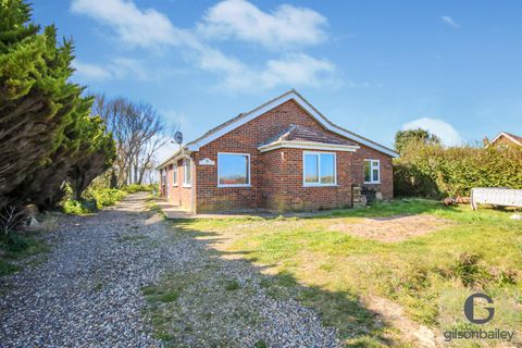 3 bed detached bungalow for sale in Waxham Road, Sea Palling NR12, £ ...