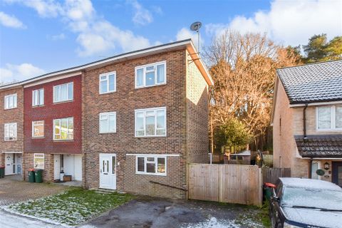 Rillside, Crawley, West Sussex RH10, 3 bed end terrace house for sale ...