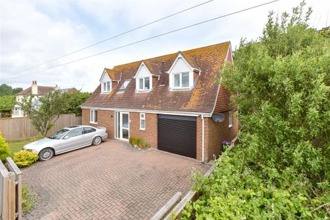 3 bed detached bungalow for sale in Hythe Road, Dymchurch, Romney Marsh ...