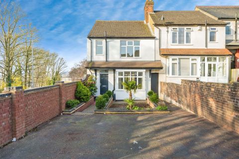 Richmond Hill, Luton LU2, 3 bed end terrace house for sale, £340,000 ...