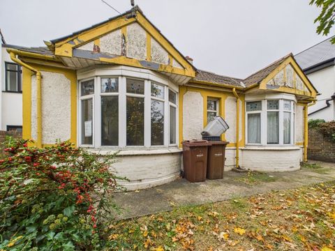 London Road, Gillingham ME8, 7 bed detached house for sale, £450,000 ...