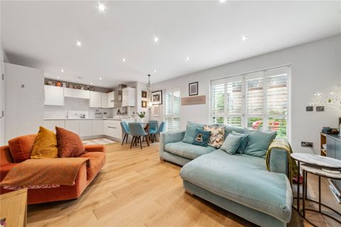 3 bed flat for sale in Palace Road, Streatham SW2, £600,000 - Zoopla