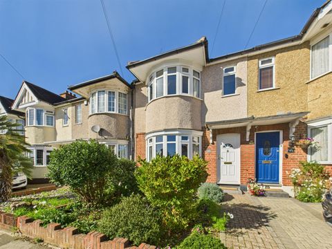 Bessingby Road, Ruislip Manor, Ruislip HA4, 2 bed terraced house for ...