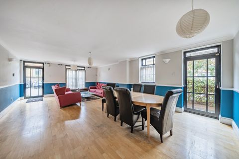 Liverpool Grove, Walworth, London SE17, 3 bed terraced house for sale ...