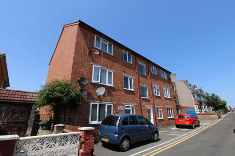 2 bed flat to rent in Stanley Road, Springbourne, Bournemouth BH1, £950 ...