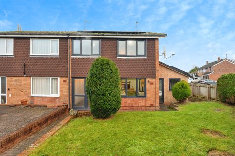 4 bed semi-detached house for sale in Beaufort Avenue, Hereford HR2, £ ...