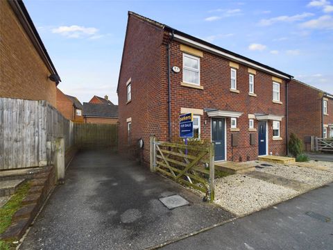 2 bed semi-detached house for sale in Kiln Avenue, Chinnor, Oxfordshire ...