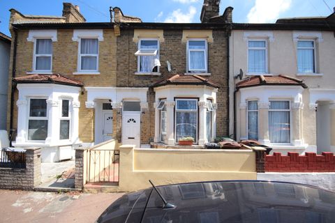 Faircross Avenue, Barking IG11, 3 bed terraced house for sale, £500,000 ...