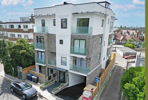 Temple Fortune Lane, Hampstead Garden Suburb NW11, 3 bed flat for sale ...