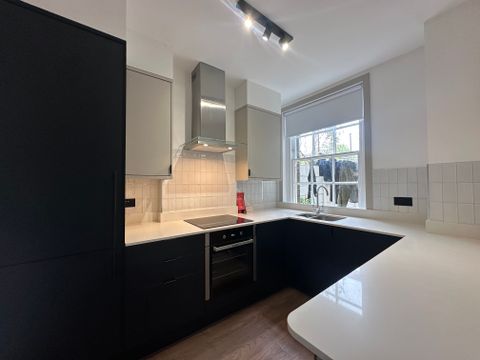 1 bed flat to rent in Liverpool Grove, London SE17, £1,400 pcm - Zoopla