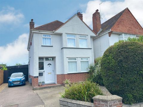 Gunton Church Lane, Lowestoft, Suffolk NR32, 4 bed detached house for ...