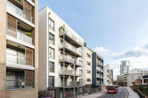 Bow Common Lane, London E3, 1 bed flat to rent, £1,850 pcm - Zoopla