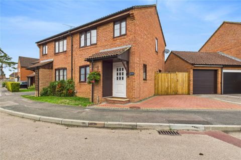 Swallowfield Gardens, Theale, Reading, Berkshire RG7, 3 bed semi ...