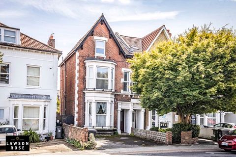2 bed flat for sale in Victoria Road South, Southsea PO5, £175,000 - Zoopla