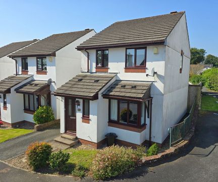 3 bed link detached house for sale in Ordulf Road, Tavistock PL19, £ ...
