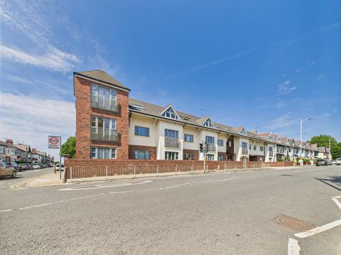 Grove Road, Wallasey CH45, 2 bed flat for sale, £165,000 - Zoopla