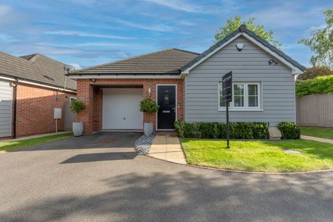 2 bed detached house for sale in Archer Drive, Cheswick Green, Solihull ...